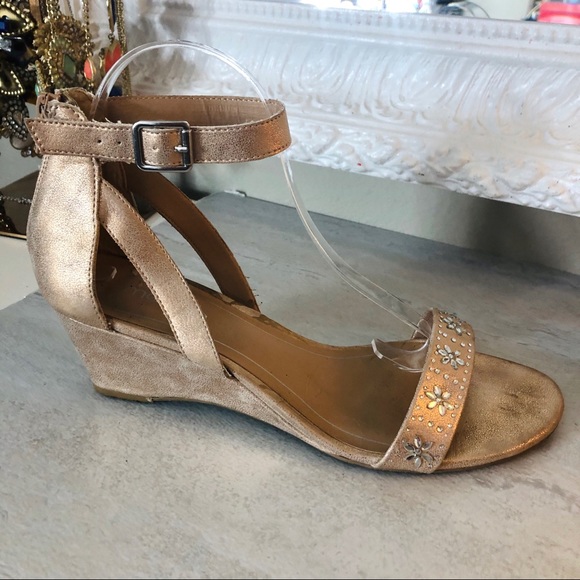 me too | Shoes | Me Too Marissa Gold Wedge Sandals | Poshmark